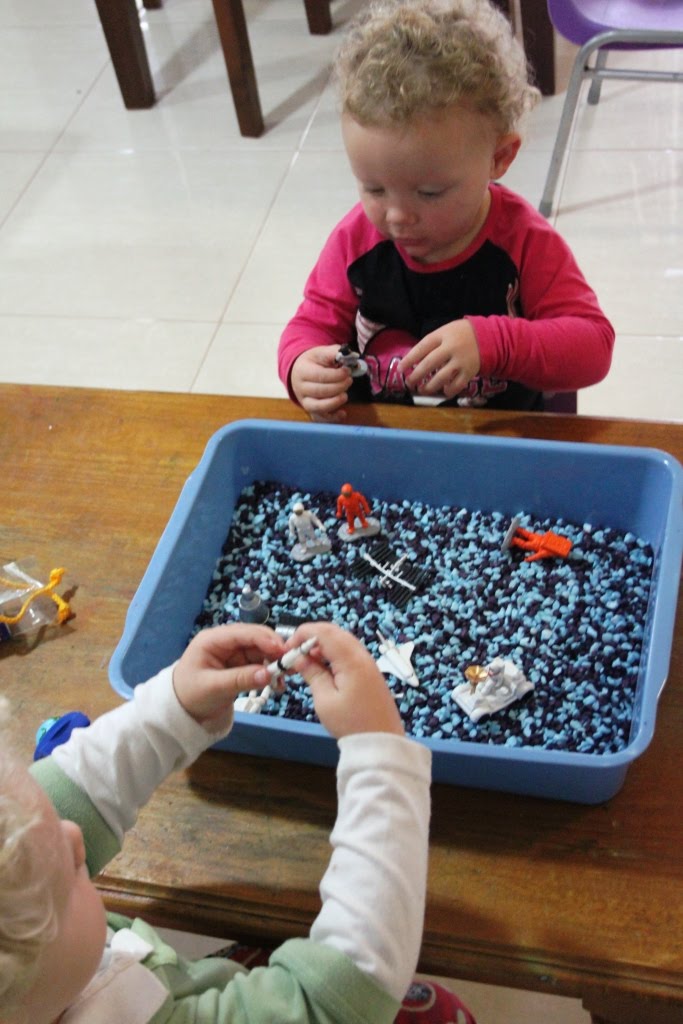 Mumma made it: craft for little people: noodle threading