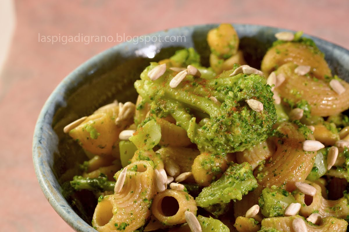 LA SPIGA DI GRANO: Pipe integrali broccoletti e ceci