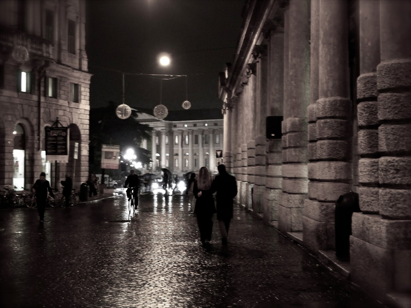 VERONA DAILY PHOTO: Romantic walk