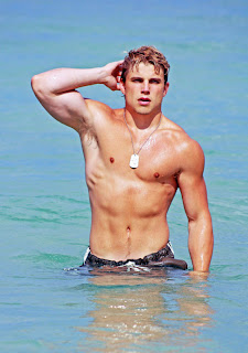 blackeyesboy: Hunk Model : Christopher Cummins