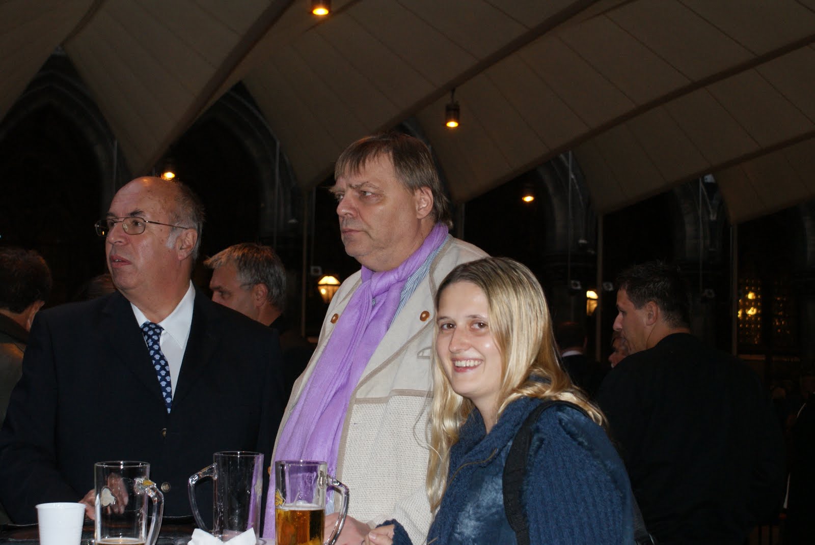 Unautorisiertes Amt-Bissige-Weicheier-News.: Nazi schauen in Wien.....