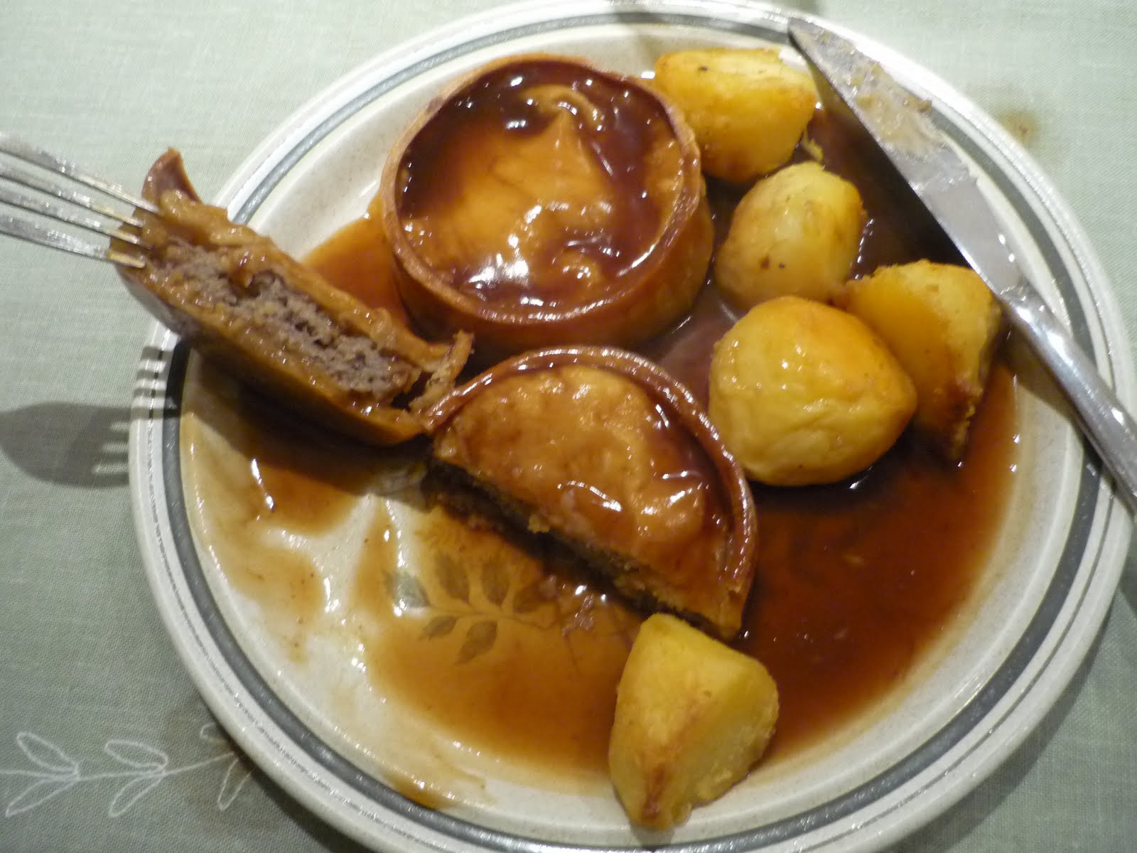 Pierate - Pie Reviews: So what is a Scotch pie?