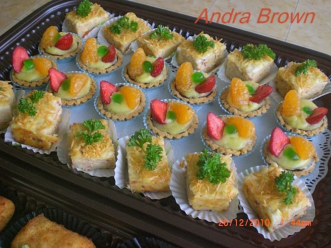 www.kueandrabrown.com: Snack Mini Nampan - Bank Mandiri