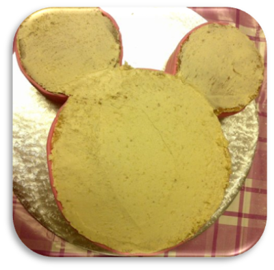Just Baking: ::Minnie Mouse Cake:: and a little tutorial