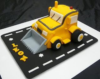 Just Baking: {Sugar coated order} Bulldozer Cake