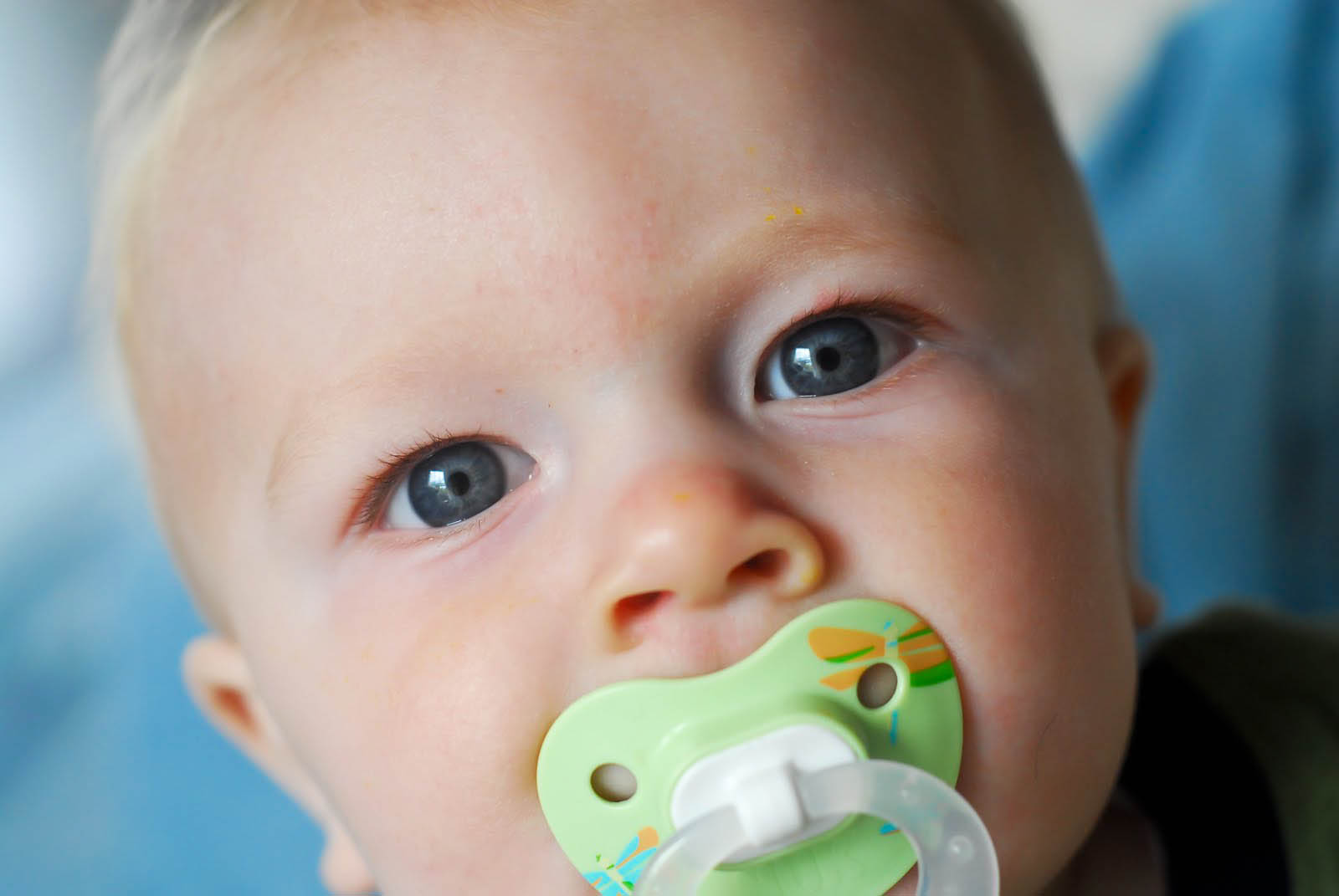 A Giggle A Day...: Those Eyes