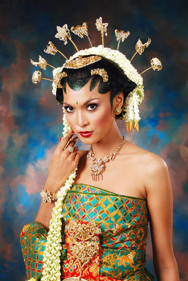 jawa_ampuh blog: Tata Rias Pengantin Corak Solo Basahan