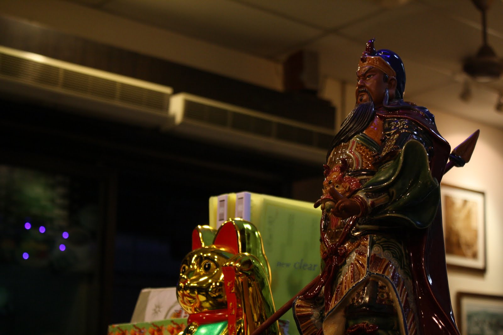 Images of Ipoh: Statue of Lord Guan