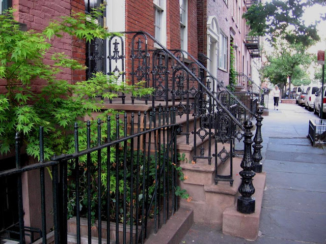 New York City Daily Photo: Apartment Stoop