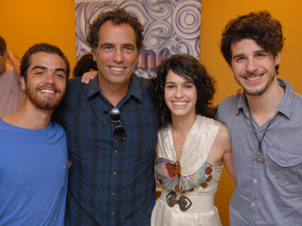 Série Aline: Elenco, autor e direção apresentam a nova temporada de ...