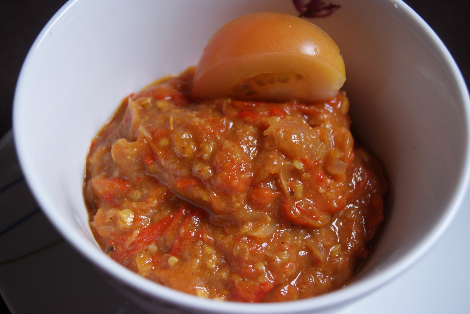 The Writer's CooKING!: SAMBAL TOMATO