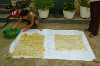 Paths of Molten Wax on Volatile Cloth: Cassava Paste Resist