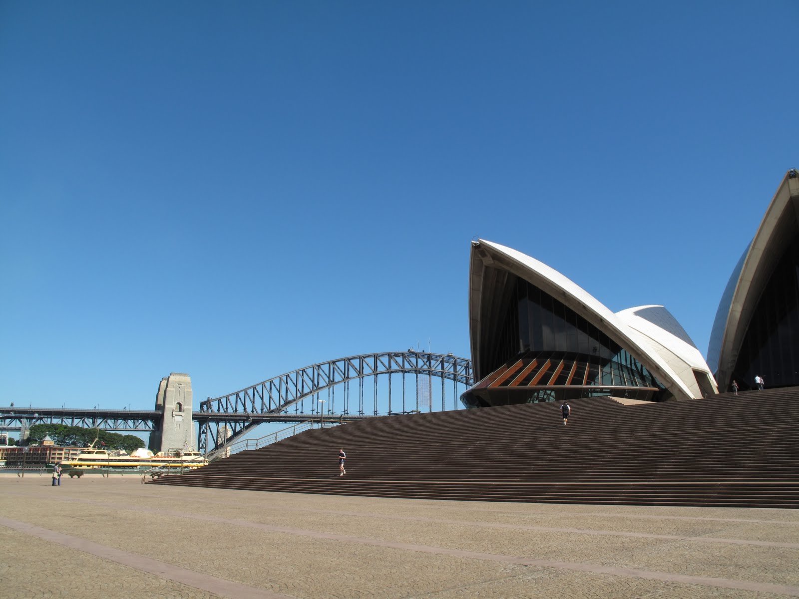 Sydney - Australia: Sydney Opera House steps