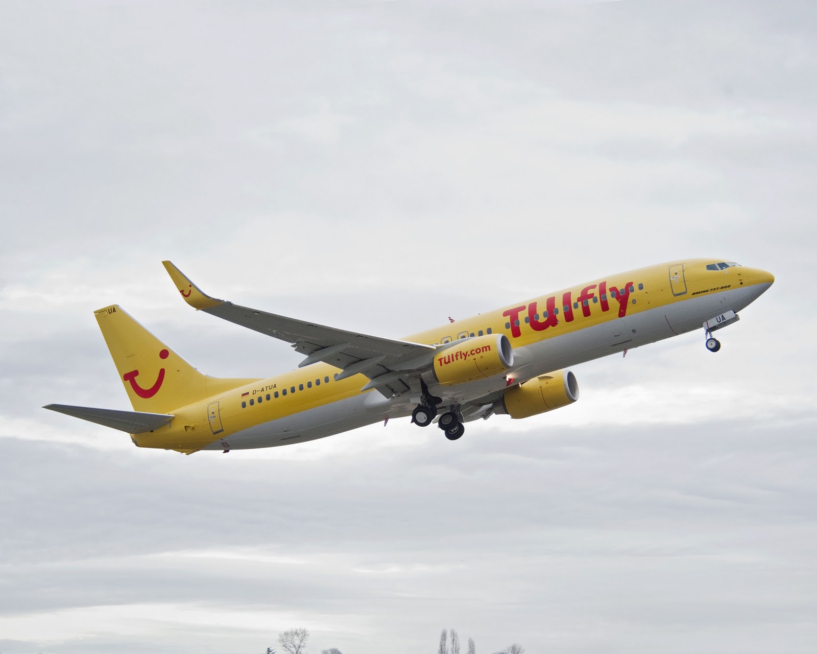 Flyingphotos Magazine News: TUIFLY recebe primeiro B737-800 Sky ...