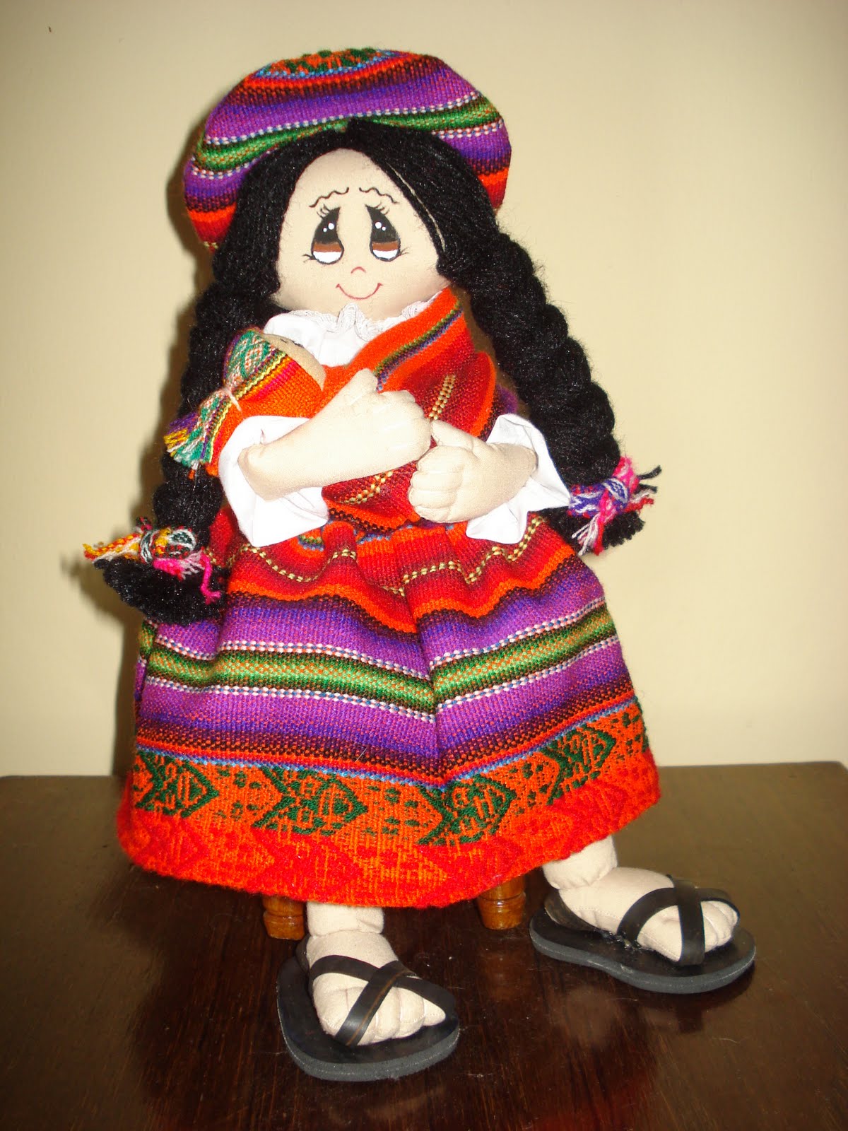 HECHO EN TELA POR VICKY: CHOLITA ROCIO CON BEBE