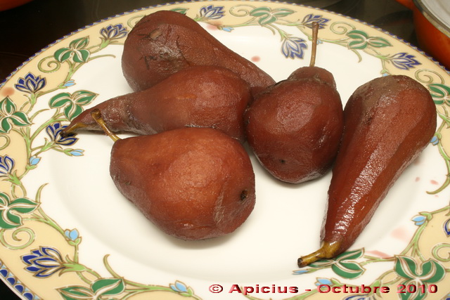 Peras al vino tinto con crema de arroz con leche salsa de vino tinto ...