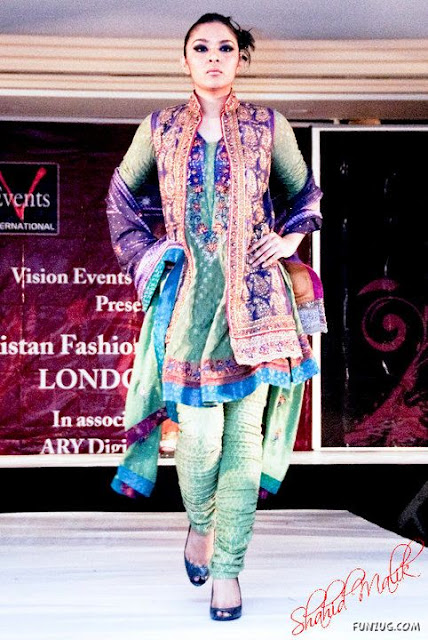 Mentes Imundas e Belas: Modelos indianas na passarela