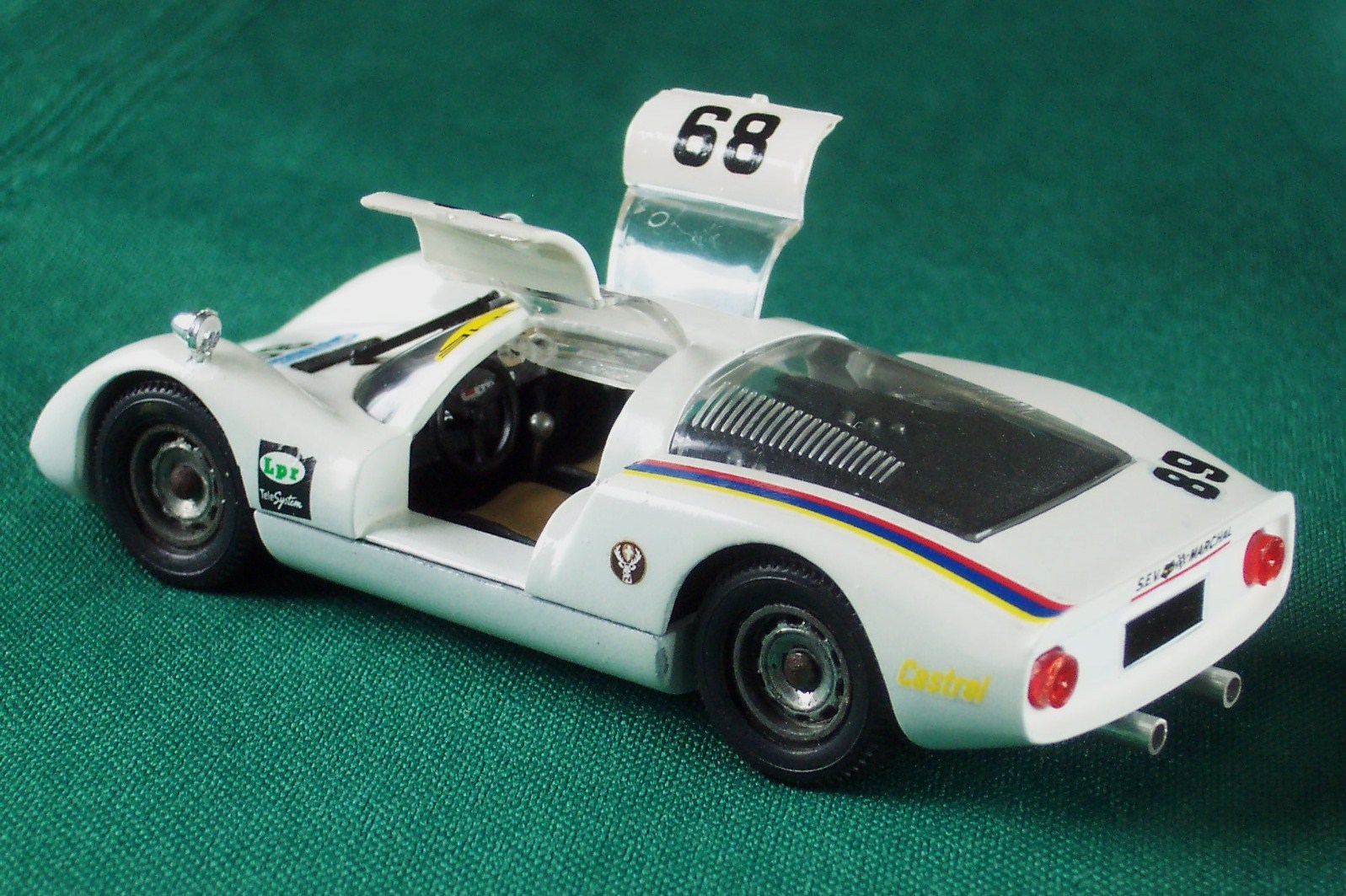 1-43 Porsche Models: Porsche 906 Carrera 6