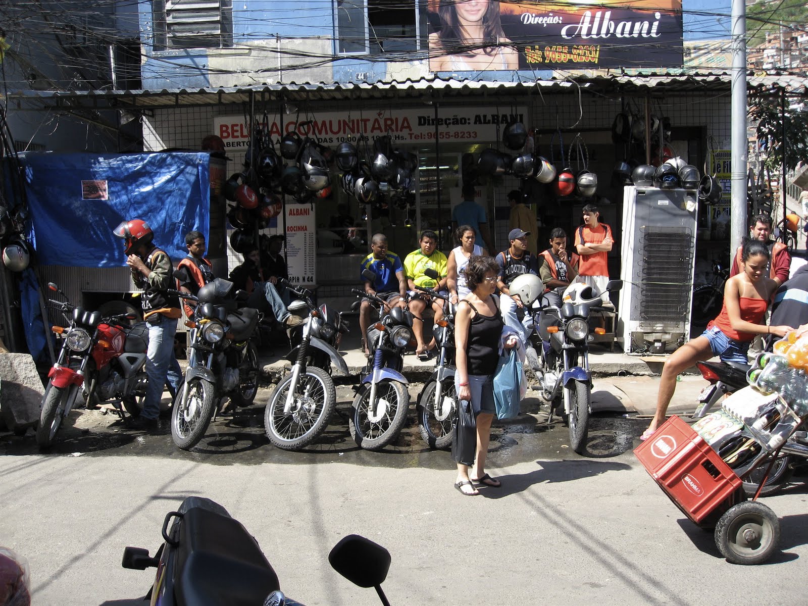 Life in Favela of Rocinha, Rio de Janeiro, Brazil: Interesting facts of ...
