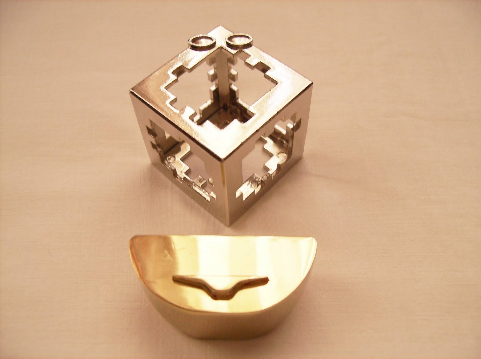 Gabriel Fernandes' Puzzle Collection: Cast Puzzles by Hanayama