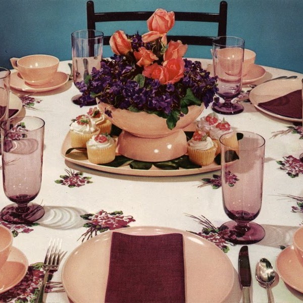 Lenorenevermore: RETRO* Table Settings~