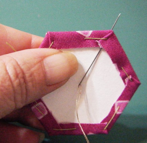 News from The Quilt Asylum: English Paper Piecing Tutorial