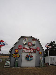 Top-of-the-Arch: BOB'S GASOLINE ALLEY (ONE MAN'S TREASURE)