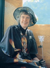 JEUGDBIB HAM: Tonke Dragt jarig