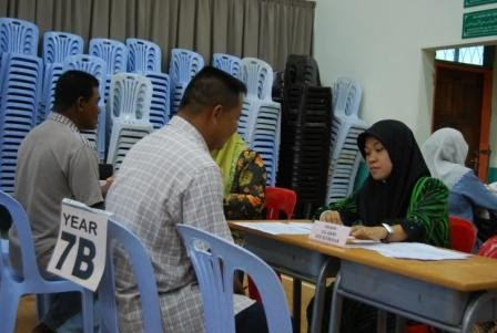 pbksmpihm: Perjumpaan Ibubapa Dewan Serbaguna SMPIHM 21 November 2009