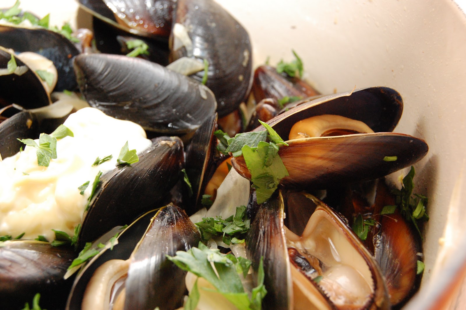 Feast: Mid-Winter Mussels