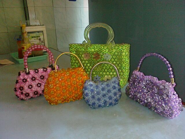 ichtiar_nugrahainy: tas manik-manik cantik