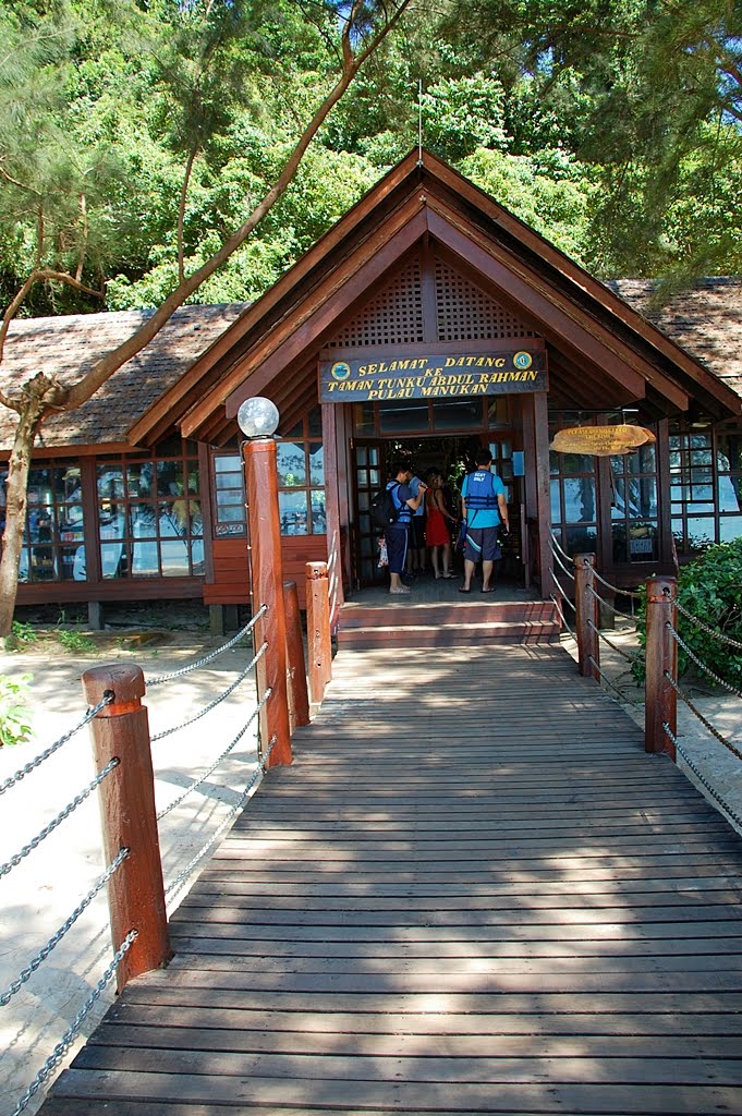 THROUGH MY HUMBLELENS: Land of Borneo Manukan Island