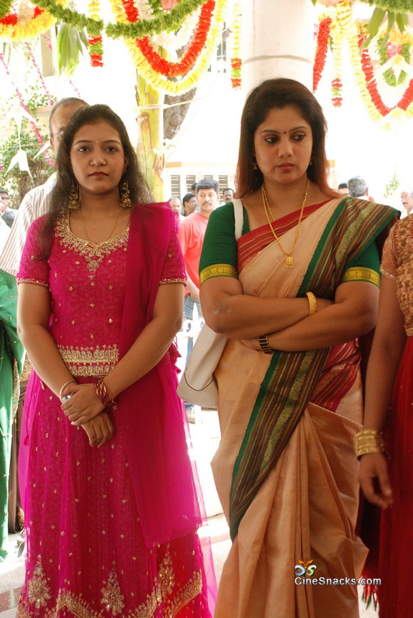 cute photos: Actress Yuvarani new photos