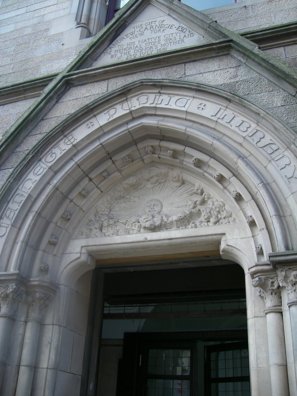 UK Library Adventures: Dunfermline Carnegie Library--July 20, 2010