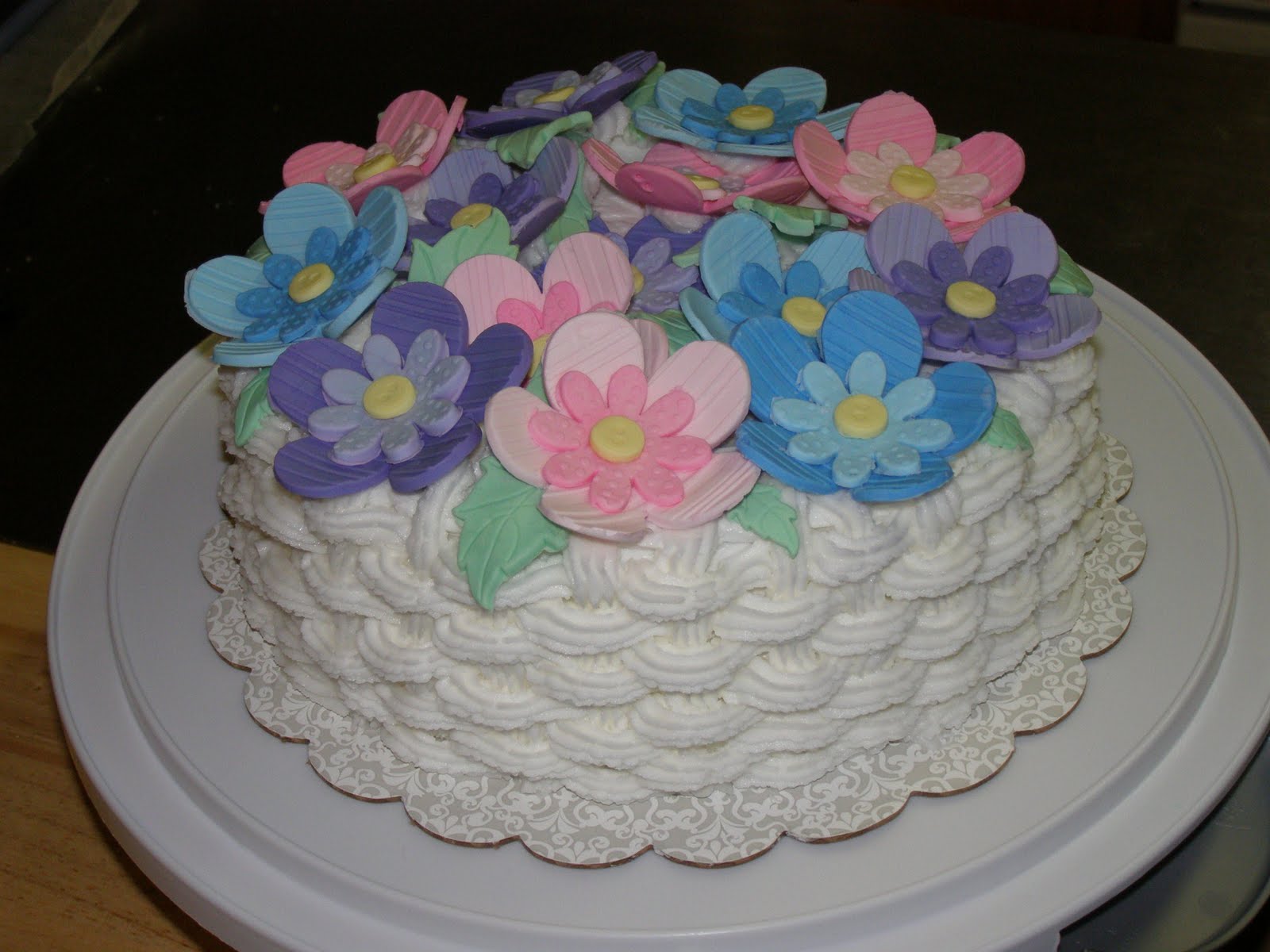 The Culinary Klutz: Wilton Cake Class!