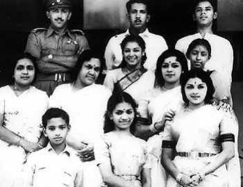 CELEBRITY HUB: Lalitha, Ragini, Padmini ...Travancore Sisters Profile