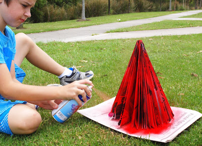 Christmas Fun - Folded Magazine Tree
