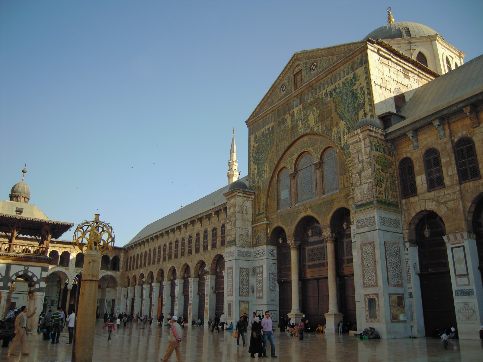 Trip around Asia: Damas