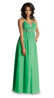 ULTIMATE FASHION: Elegant cocktail dresses in shape for Huggable Women