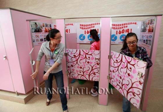 Sosialisasi Di China Cewek Kencing Berdiri