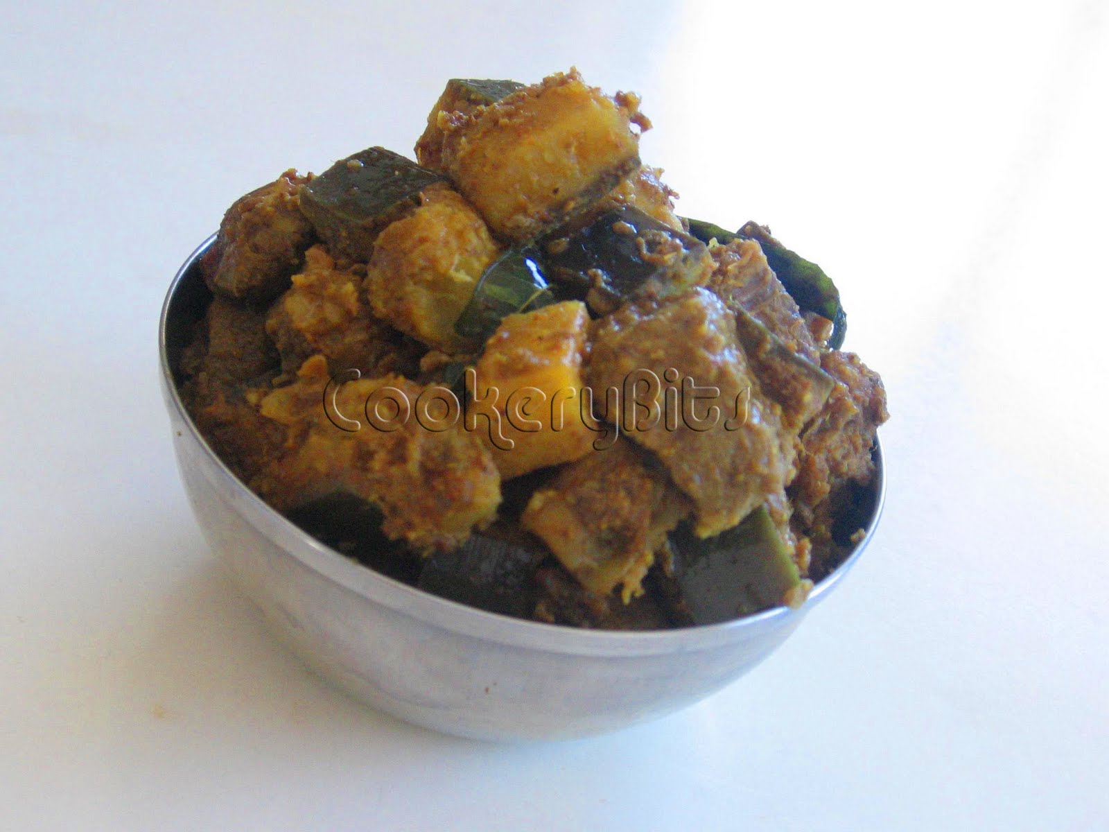 Cookery Bits: Erachi pachakkaya ularthu - Beef and plantain fry - An ...