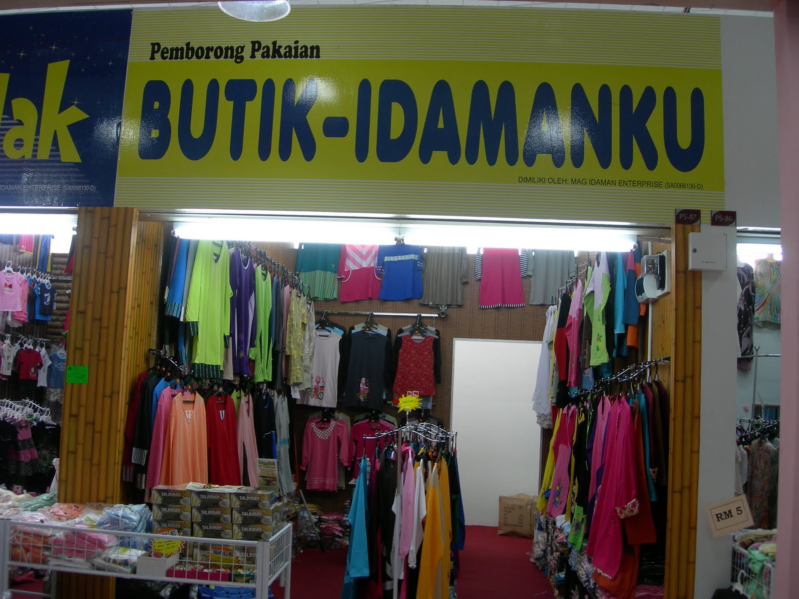 Butik Idamanku: Signboard "BUTIK-IDAMANKU"