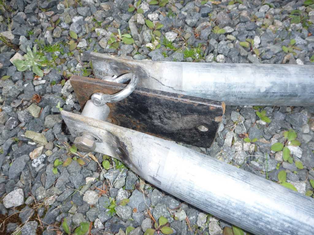 Mostly About Boats : MAST RAISING & LOWERING "A" FRAME.