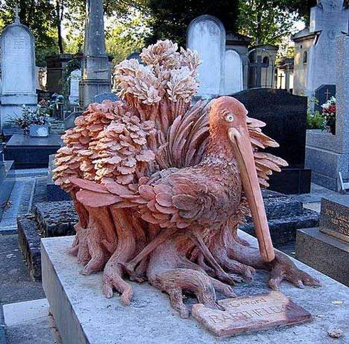 Amusing Pics: unusual-graves