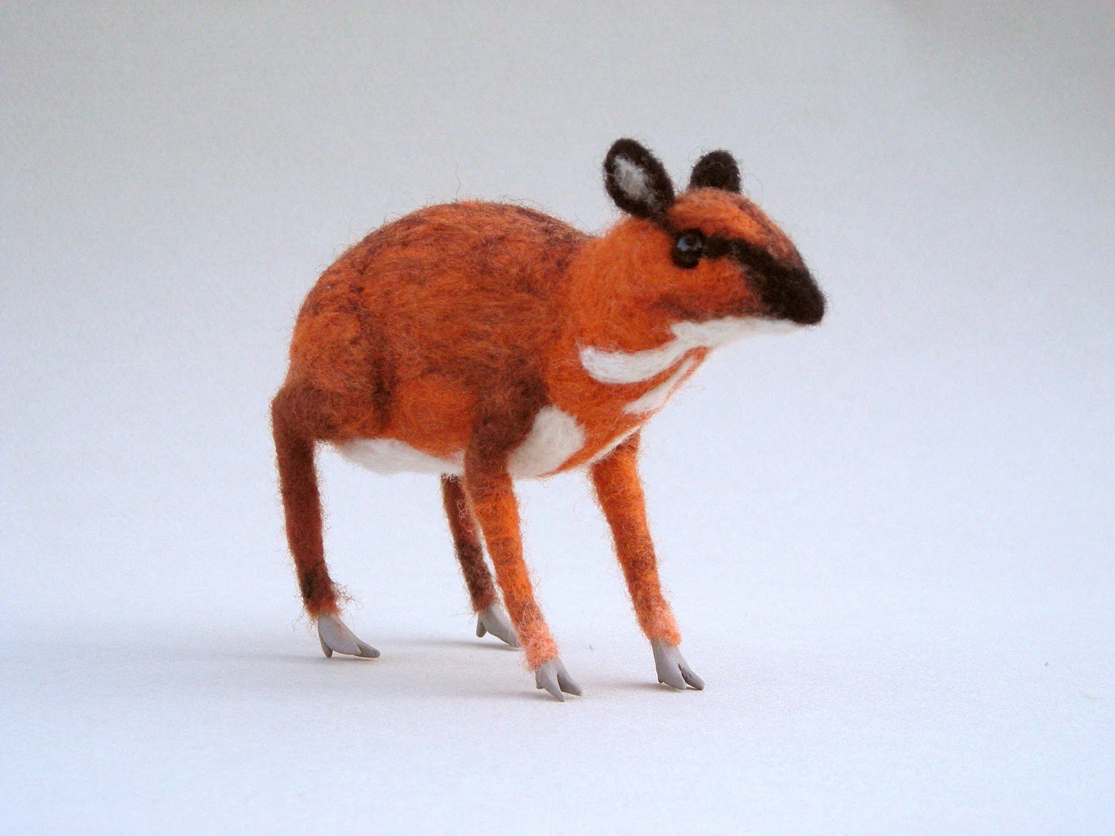 Needle Felted Animals - Cretur Fetur: Greater Chevrotain - Tragulus napu