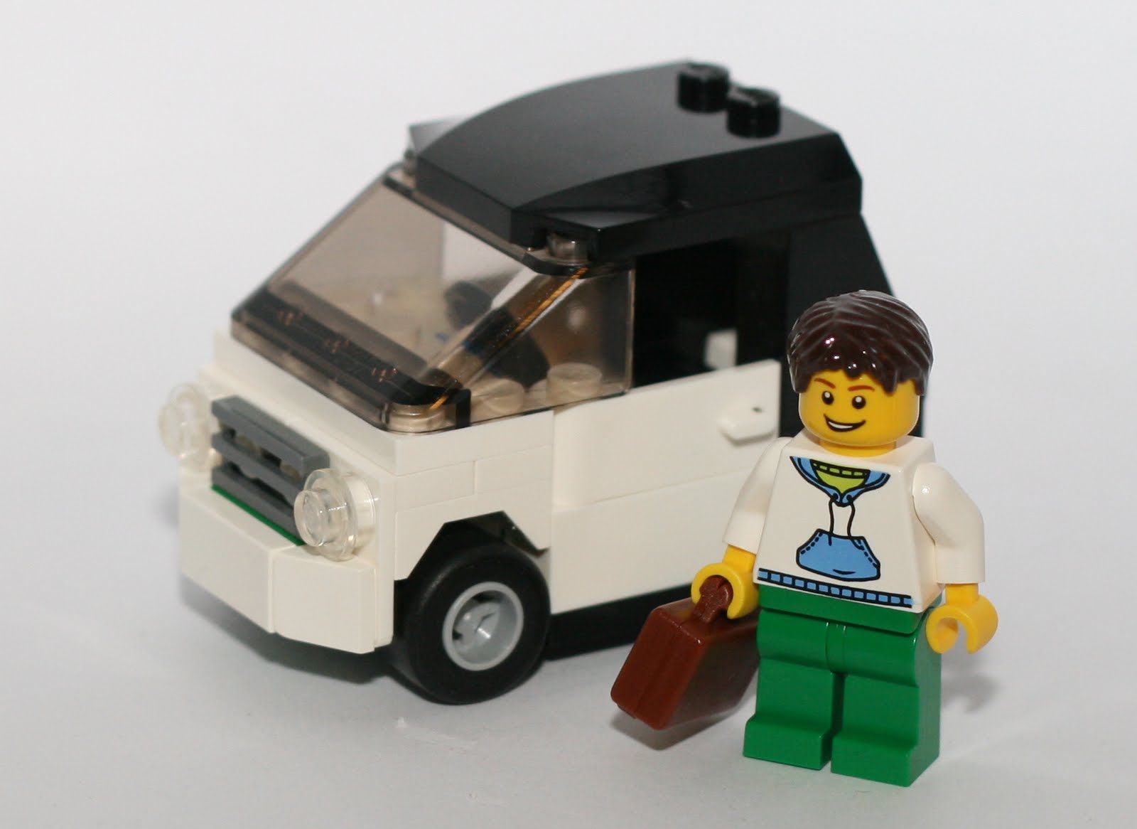Maniac des LEGO: Review LEGO City : Set 3177 - La petite voiture