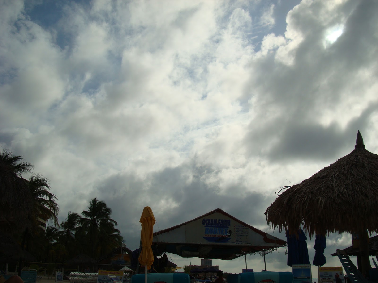 Beach Pictures & 10 Questions - Averie Cooks