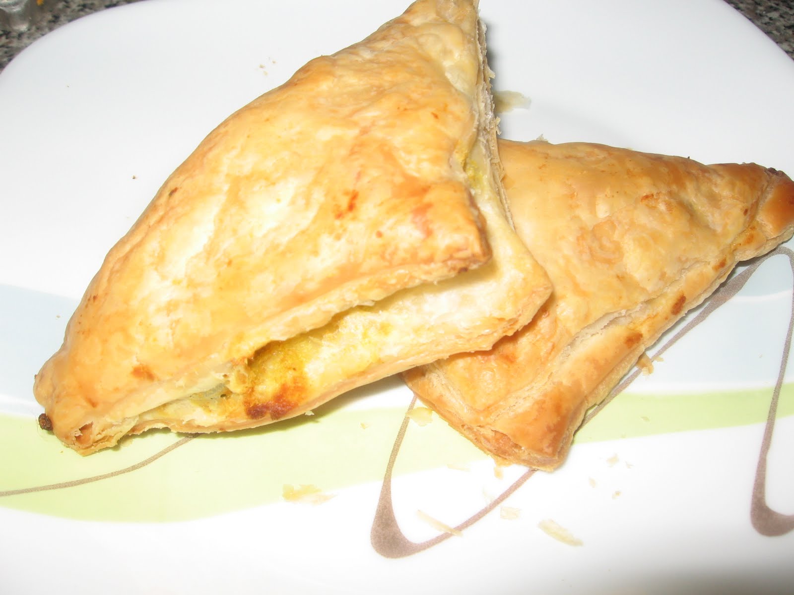 Palates & Palettes: Vegetable puff - The Vahchef way