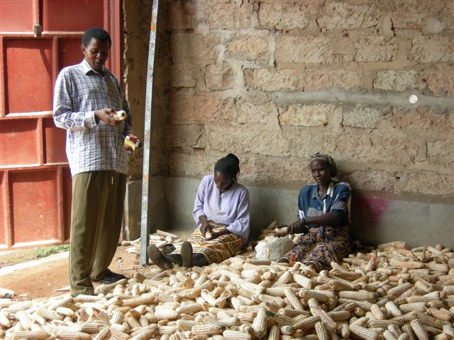 Friends of Kenya: Some of our Kangundo Church and College Family