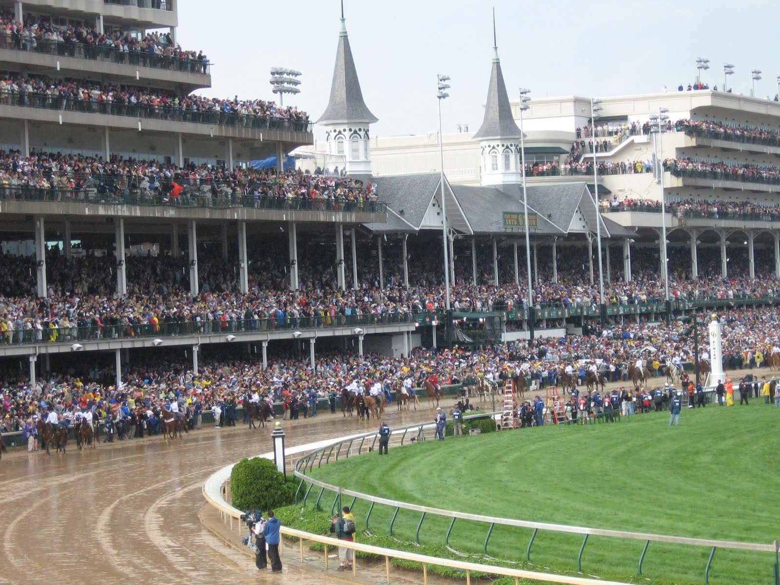 The Hensley Family: Kentucky Derby 2010